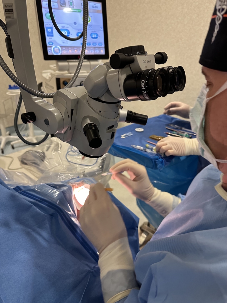 Cataract Surgery - Cataracts symptoms, causes, and treatment options ...